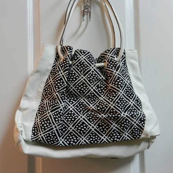 Emilie M. | Bags | Emilie M Handbag Black White | Poshmark